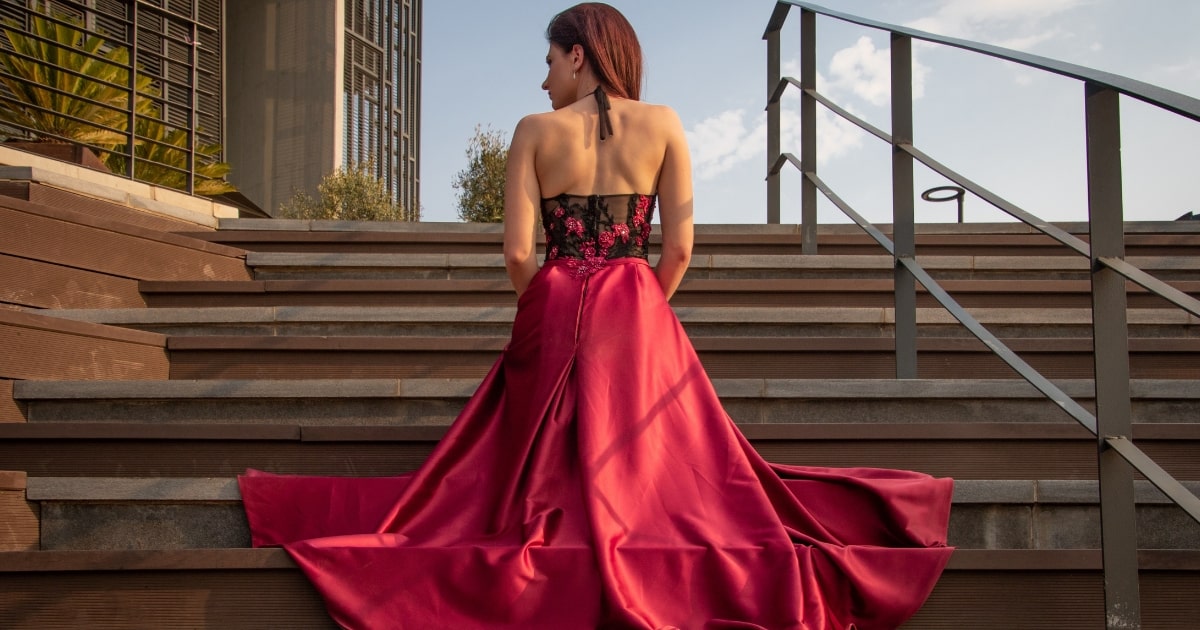 Prom Checklist: 5 Things to Take Care of Before Prom - Naperville Limousine